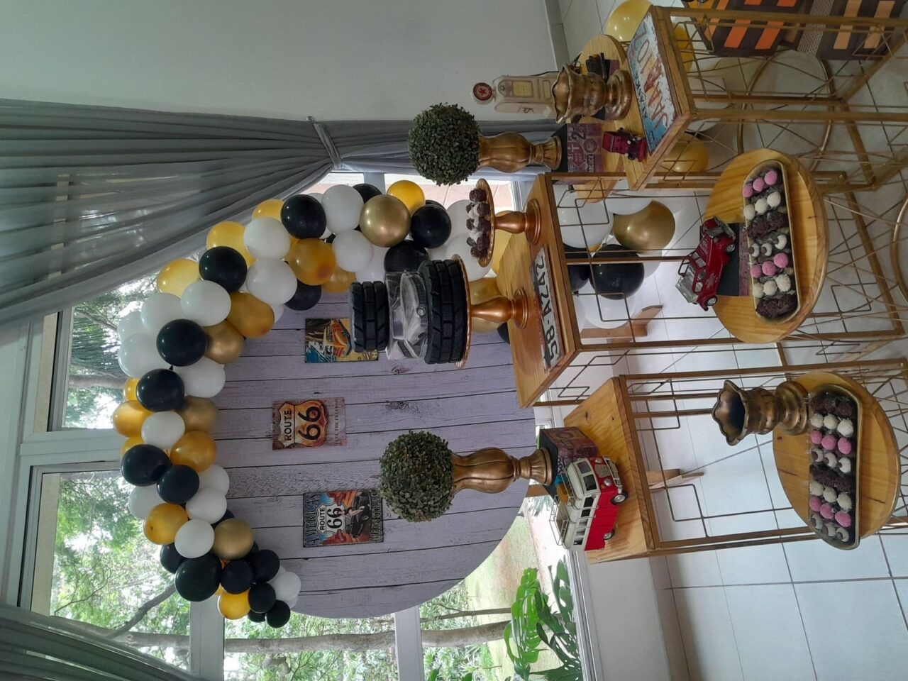 Mini Table Carros VIntage | Universo Decorado